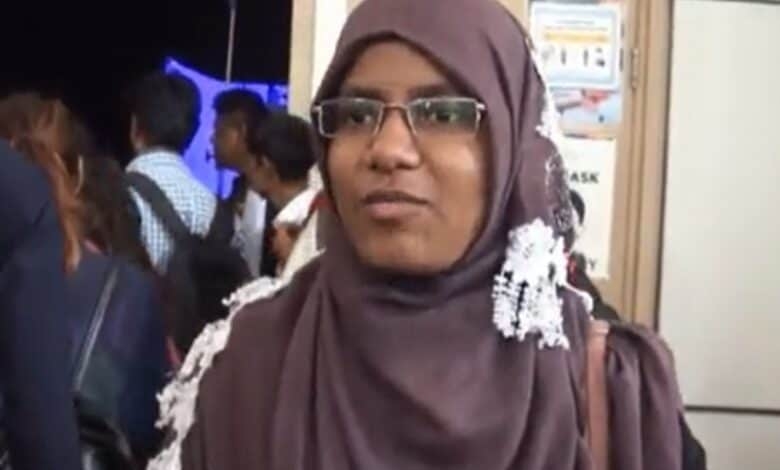 `Secret Superstar': Meet Hijab-clad girl who is breaking stereotypes to ...